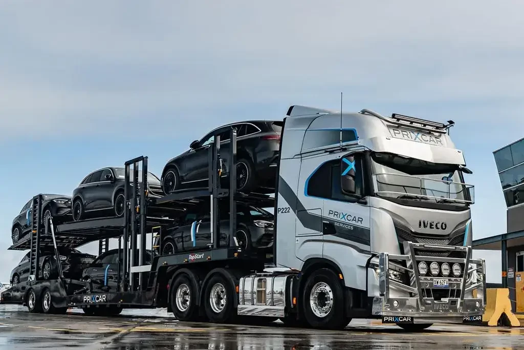 Три Iveco S-Way 550 для автовозов – тягачи с типичным местным тюнингом